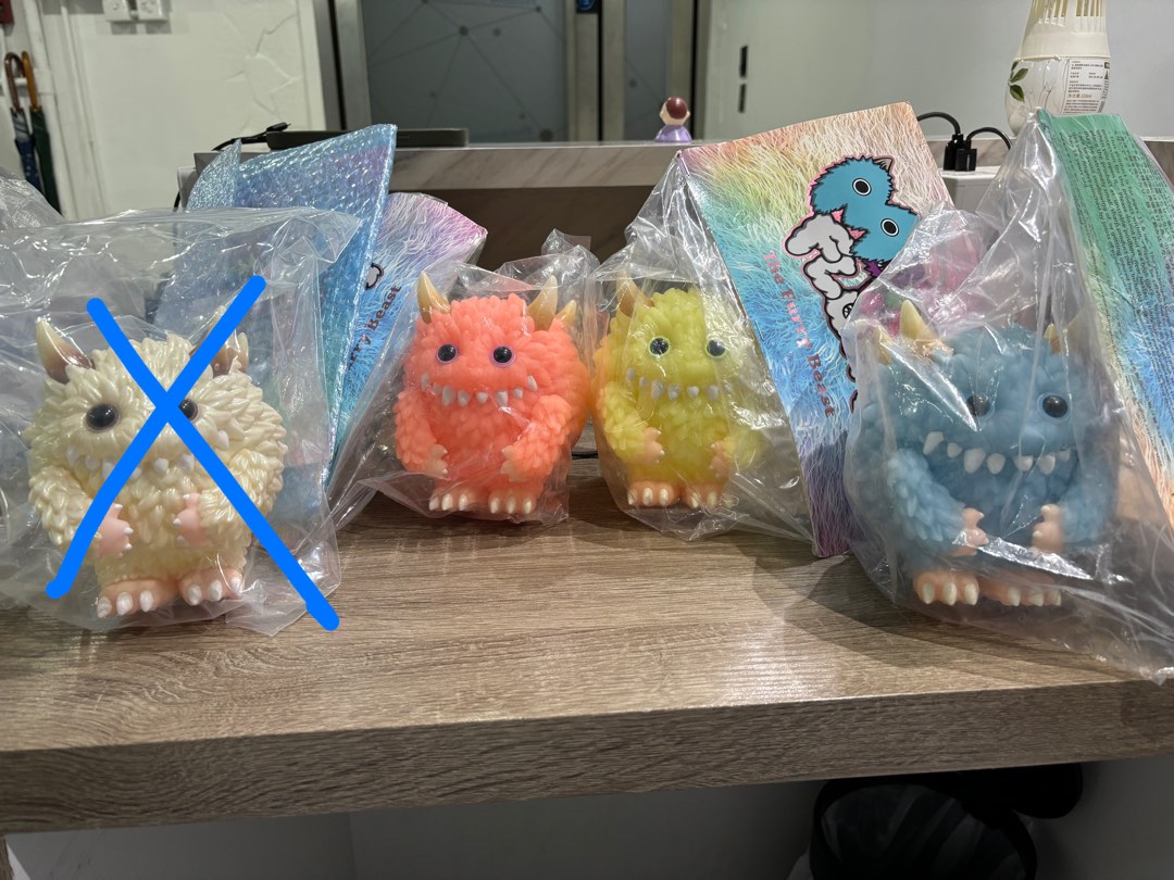 Instinctoy The Fluffy Beast, 興趣及遊戲, 玩具 & 遊戲類 - Carousell