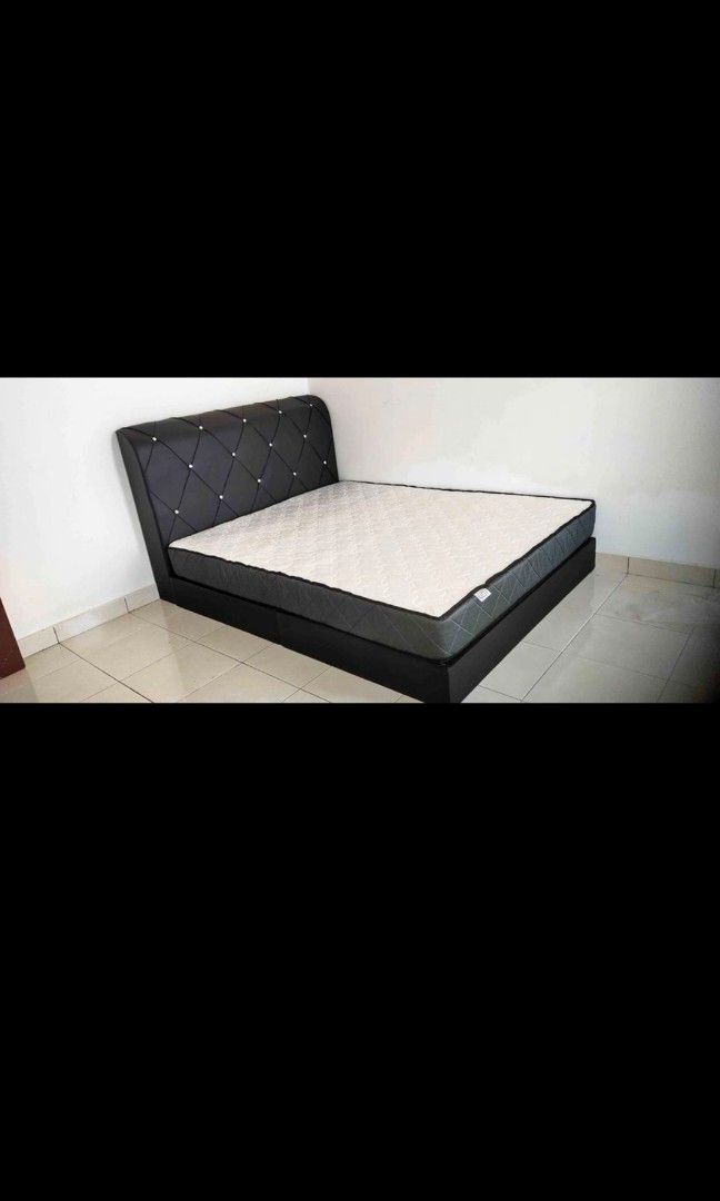 Katil tilam queen size, Furniture & Home Living, Furniture, Bed Frames ...
