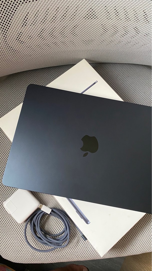 Macbook Air M2 256gb Midnight Blue 2022, Computers & Tech, Laptops ...