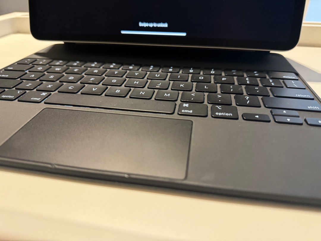 Magic Keyboard for iPad Pro 12.9-inch (4th Generation) — US English ...