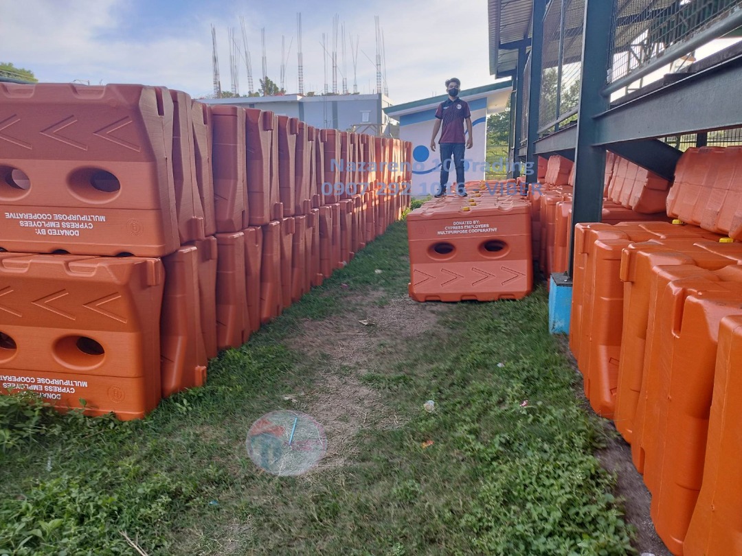 Road Plastic barrier BRB2 barrier 31, Commercial & Industrial ...