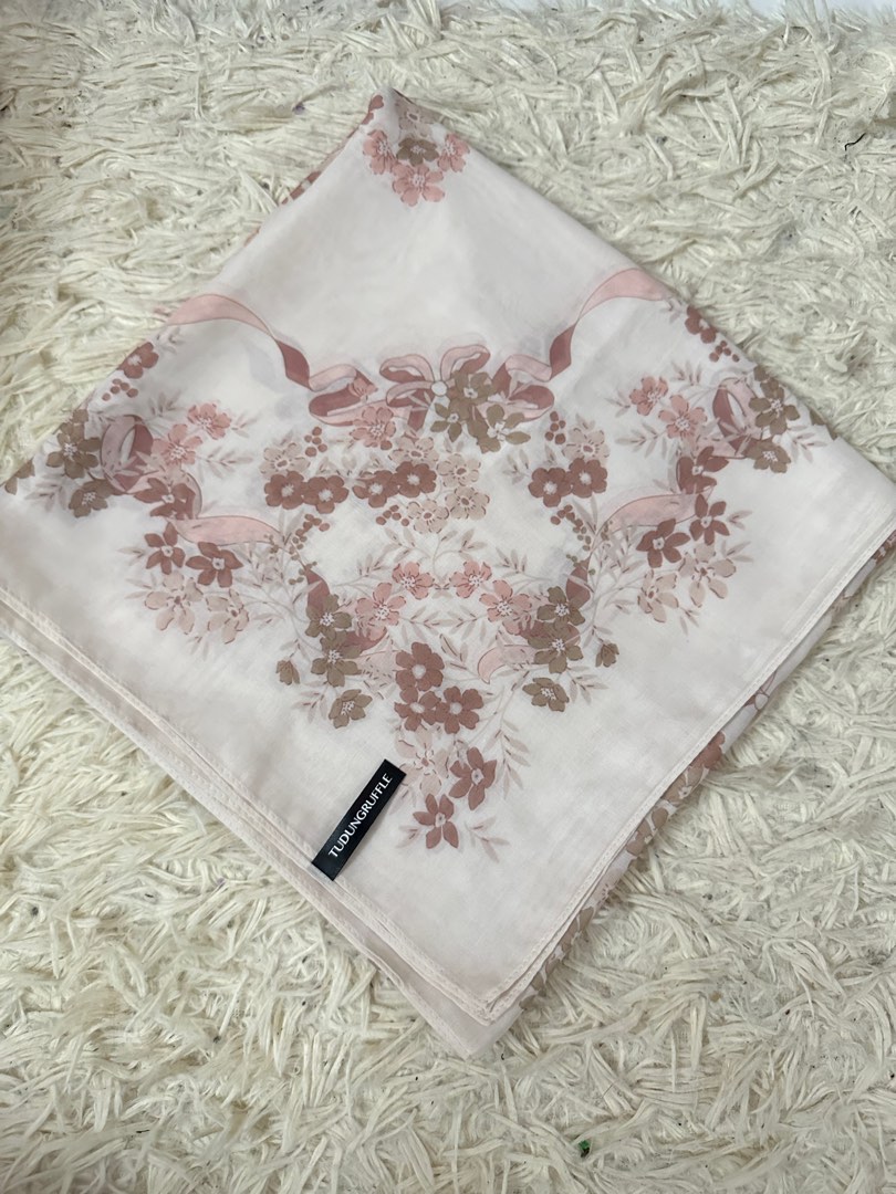 Tudung Ruffle (Square), Women's Fashion, Muslimah Fashion, Hijabs on ...