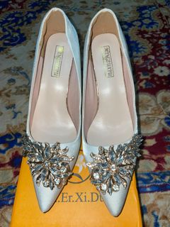 Kasut kahwin Heels Nikah, Women's Fashion, Footwear, Heels on Carousell