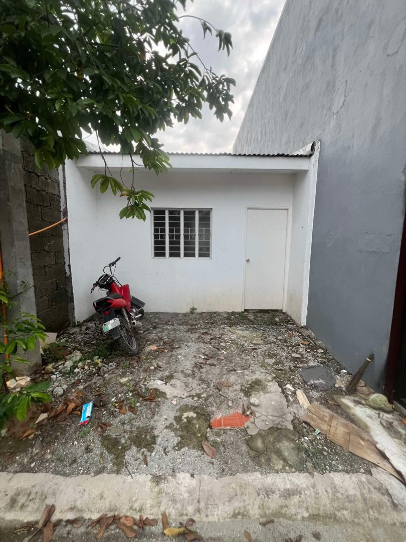 48 sqm Lot Area with 22 floor area Studio House with one bathroom ...
