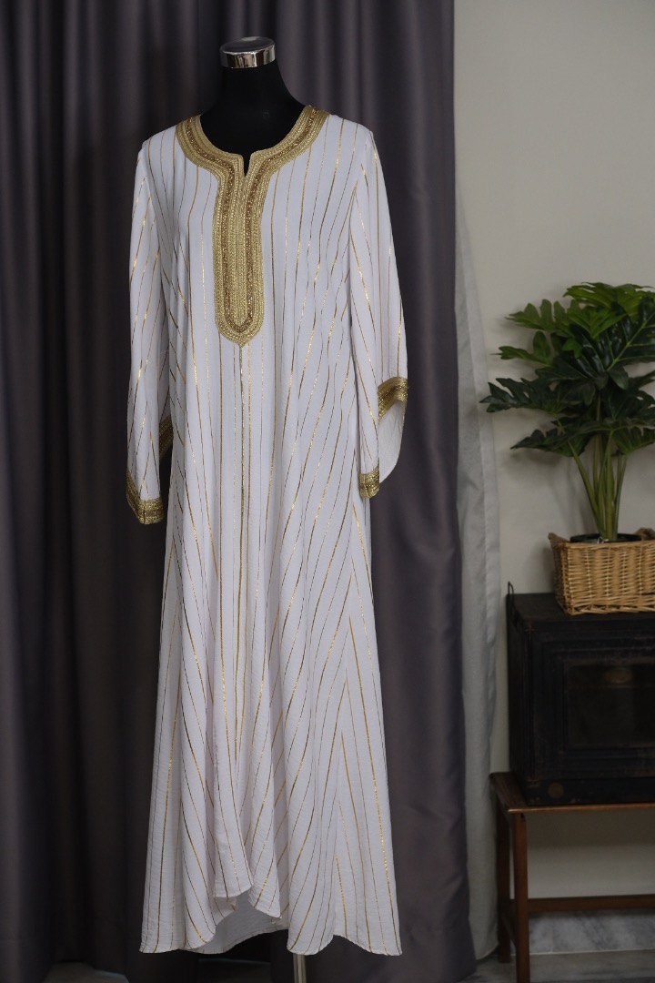 Abaya Imported from Oman, Women's Fashion, Muslimah Fashion, Kaftans ...