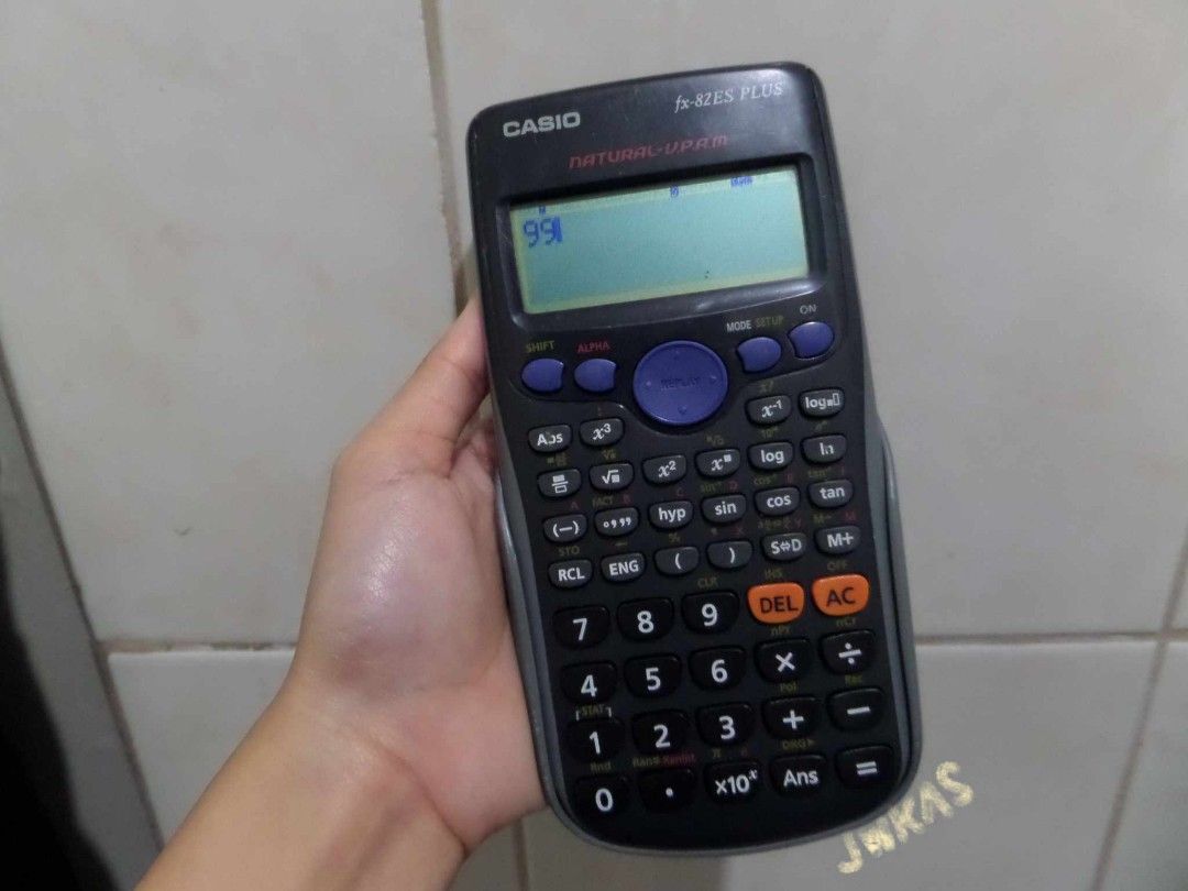 CASIO fx-82ES PLUS, Hobbies & Toys, Stationary & Craft, Stationery ...