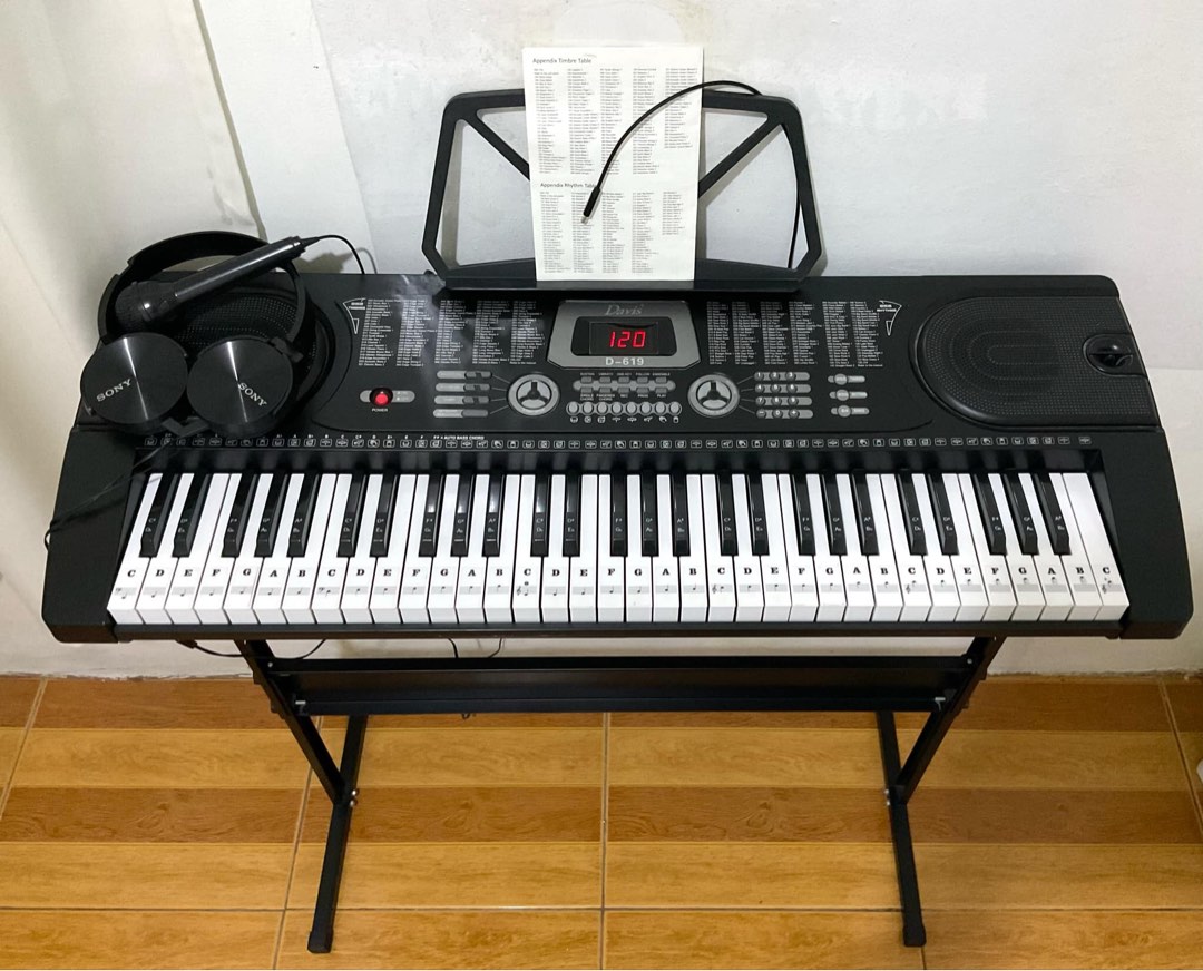 Davis D-619 61-Key Piano with Keyboard Stand, Hobbies & Toys, Music ...