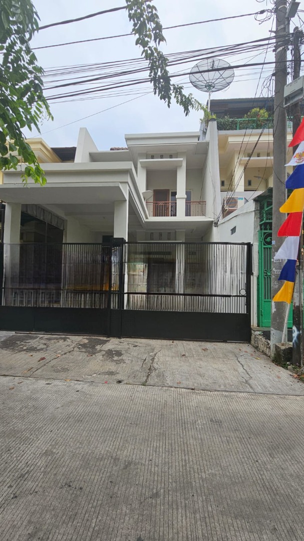 Dijual rumah 2 lantai komplek Taman Ratu Cosmos Jakarta Barat, Properti ...