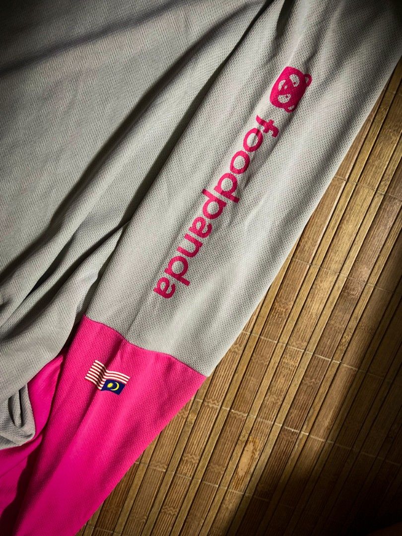 Foodpanda Uniform, Men's Fashion, Activewear on Carousell