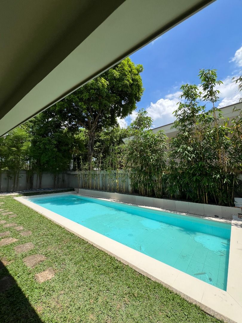 For Rent: Modern house with pool in Dasmarinas Village, Makati City ...