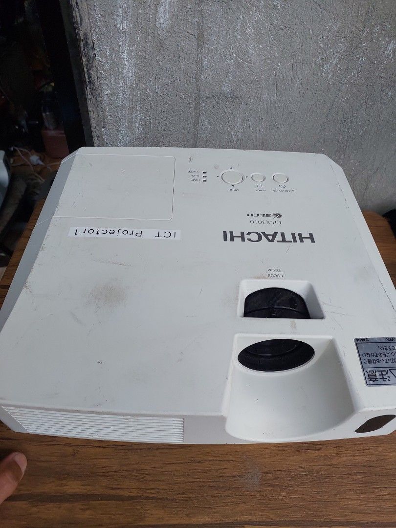 Hitachi 3lcd projector, TV & Home Appliances, TV & Entertainment ...