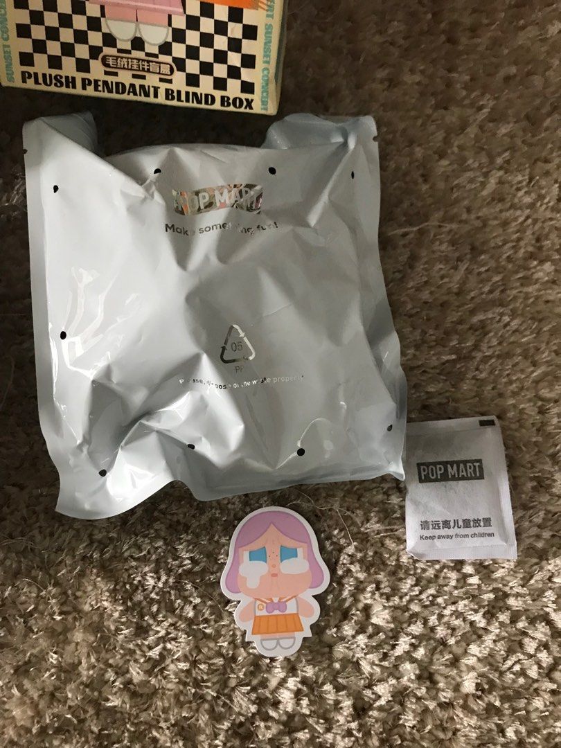 LABUBU CRY BABY AUTHENTIC BOX KENUKA TP DLM SEALED, Buku & Alat Tulis ...