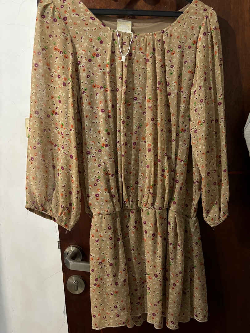 Mineola mini dress, Fesyen Wanita, Pakaian Wanita, Gaun & Rok di Carousell