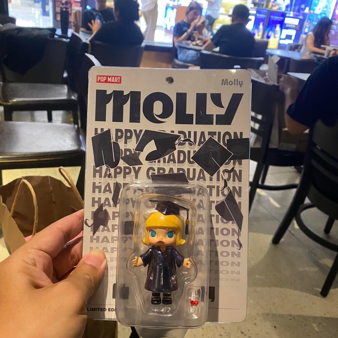 Popmart Molly Happy Graduation Limited edition BNIB, Toys ...