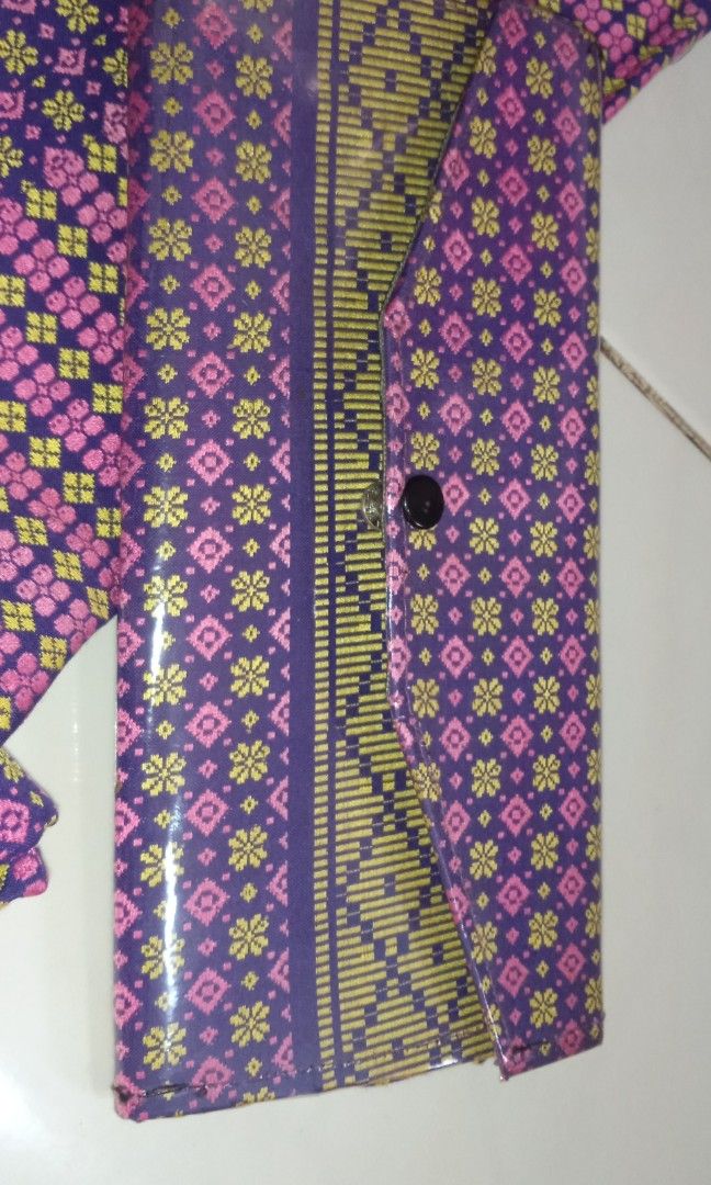 Set songket + selendang + dompet+kipas, Fesyen Wanita, Pakaian Wanita, Lainnya di Carousell