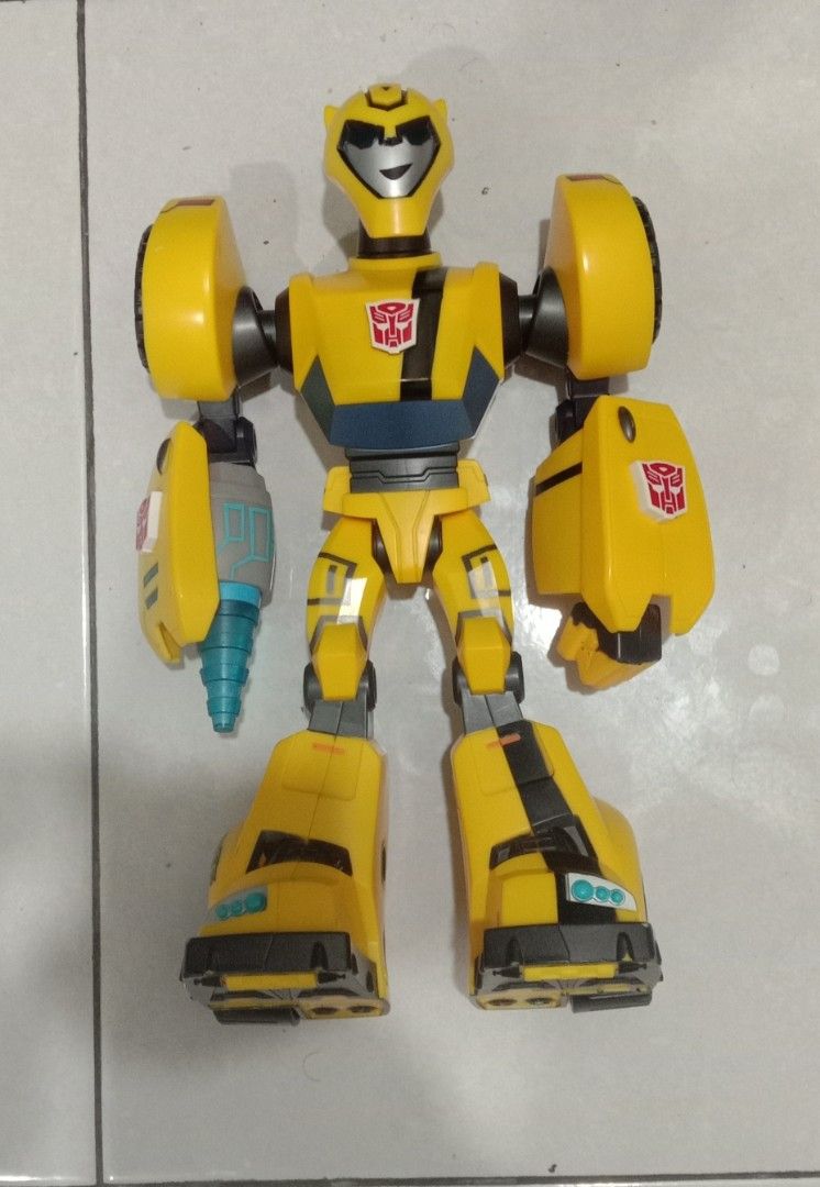 Transformer Animated Talking Light-up Bumblebee Action Figure 11 inch Hasbro, Hobbies & Toys ...