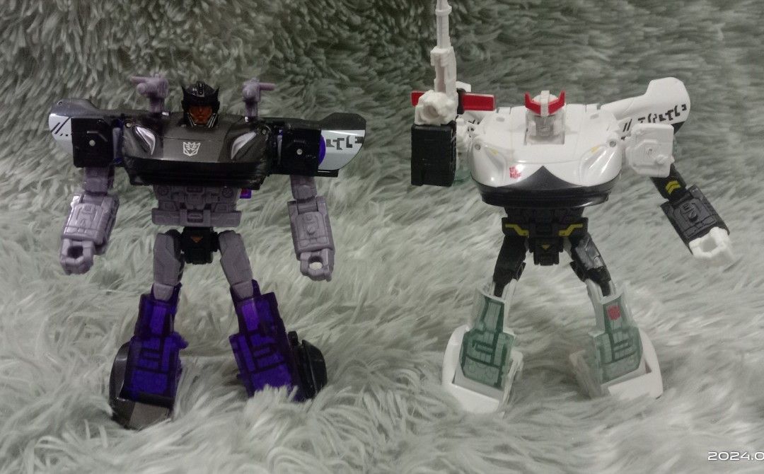Transformer WFC Siege Prowl & Barricade, Hobbies & Toys, Toys & Games ...