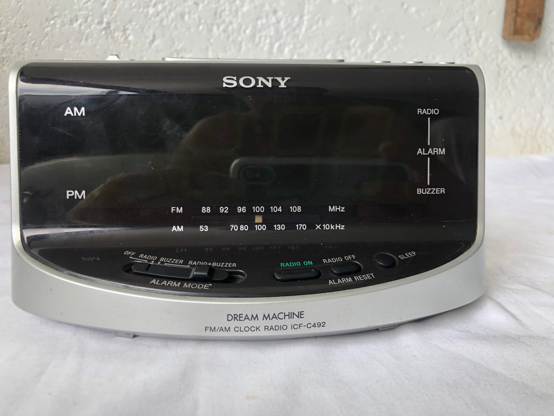 Vintage Sony Dream Machine FM/AM Clock Radio 110 Volts Defective As-is ...