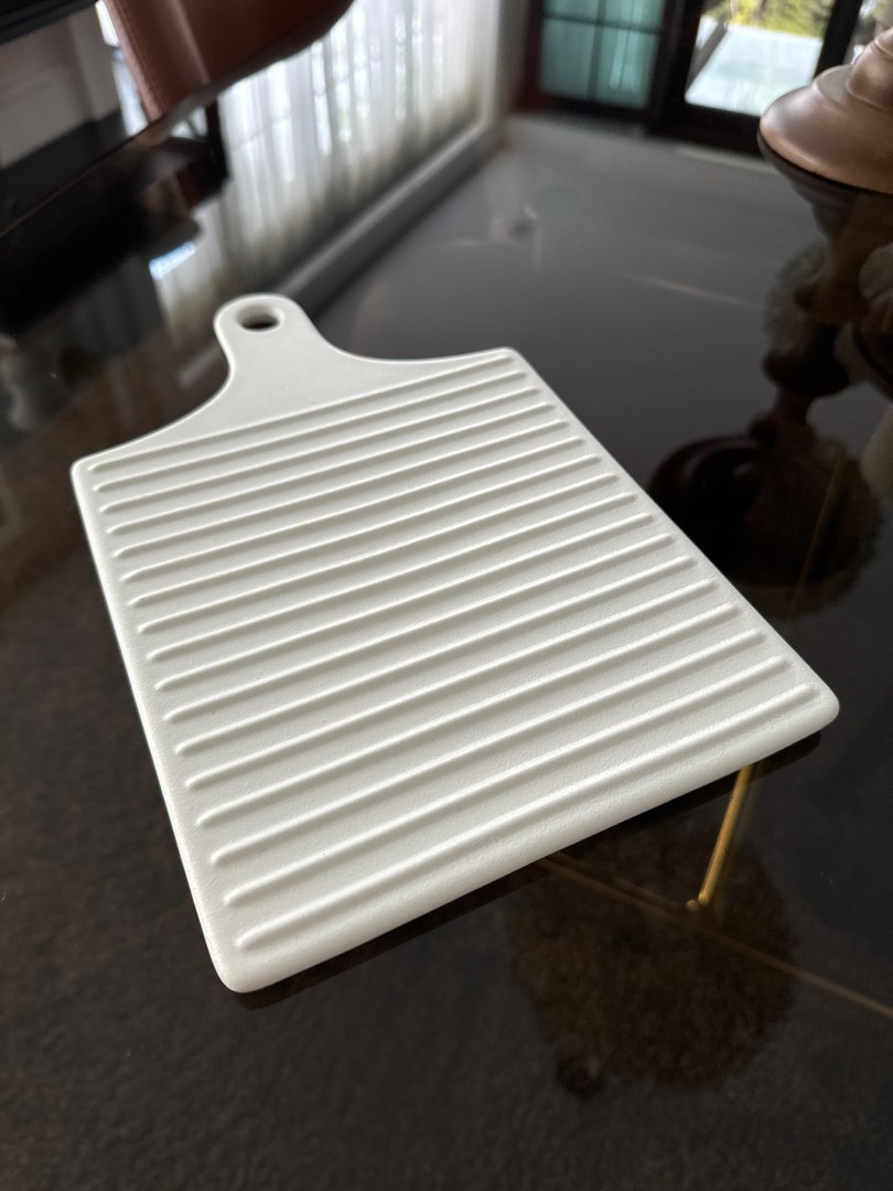 White ceramic dish; chopping board: tray, Furniture & Home Living ...