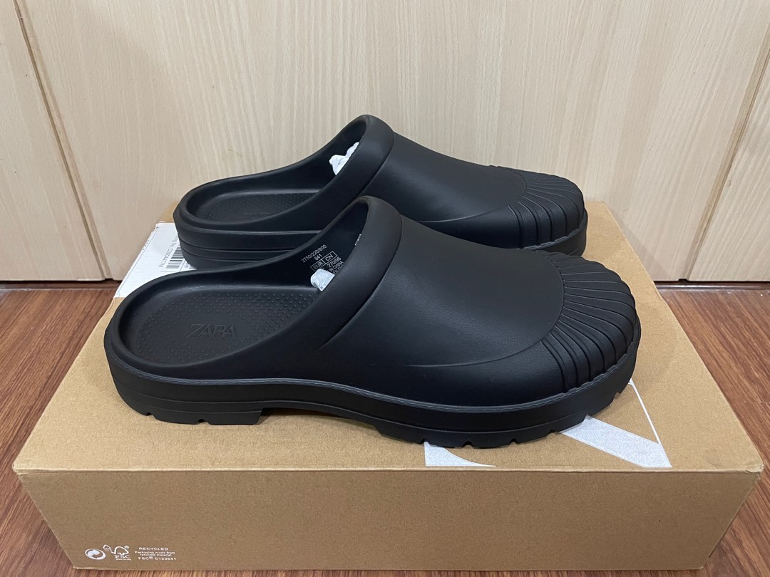 Zara Mould Clogs with Track Sole Black, Men's Fashion, Footwear ...