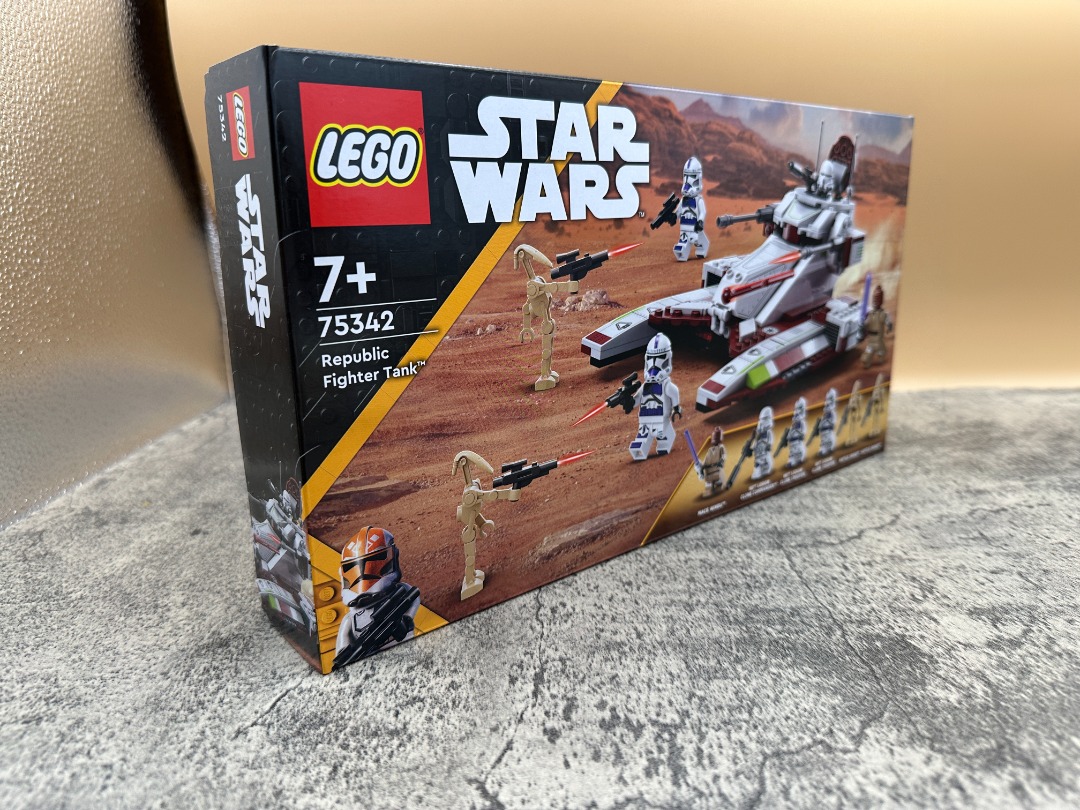 75342 LEGO Star Wars The Clone Wars Republic Fighter Tank, Hobbies & Toys, Toys & Games on Carousell