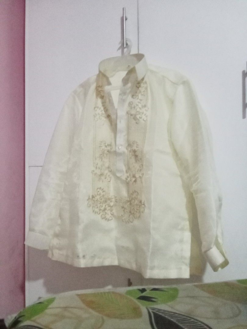 barong tagalog (M), Furniture & Home Living, Home Improvement ...