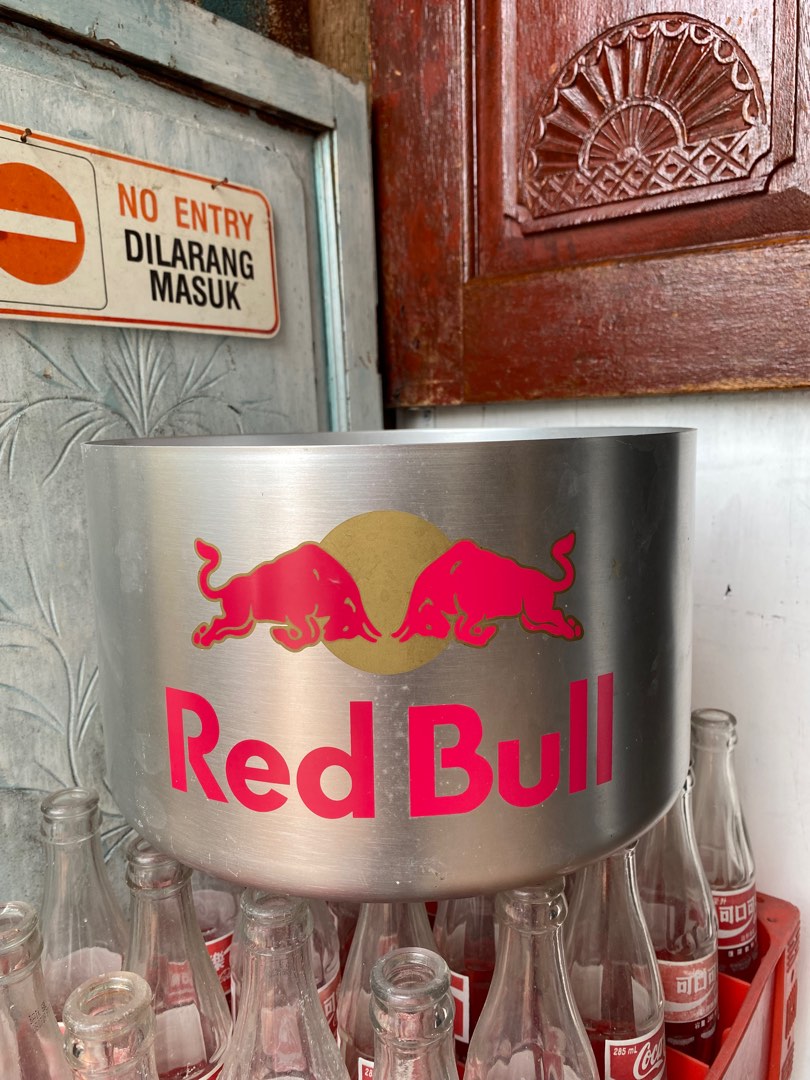 Bekas Ais Redbull, Hobbies & Toys, Collectibles & Memorabilia, Vintage ...