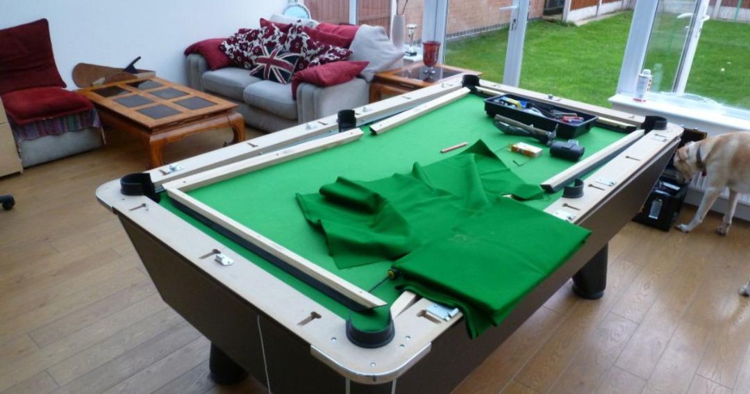 BRISTISH 7FT POOL TABLE CHANGE CLOTHES, Sports Equipment, Sports ...
