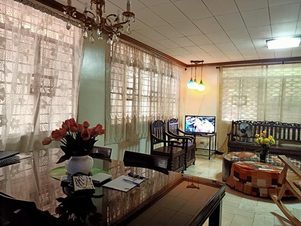 Commercial/Residential House and lot for sale with 3 doors Apartment ...