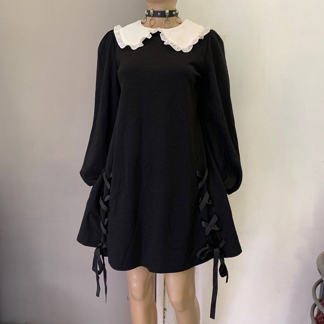 Gothic Lolita Peter Pan Collar Puff-Sleeved Dress with Lace Up Ribbon ...