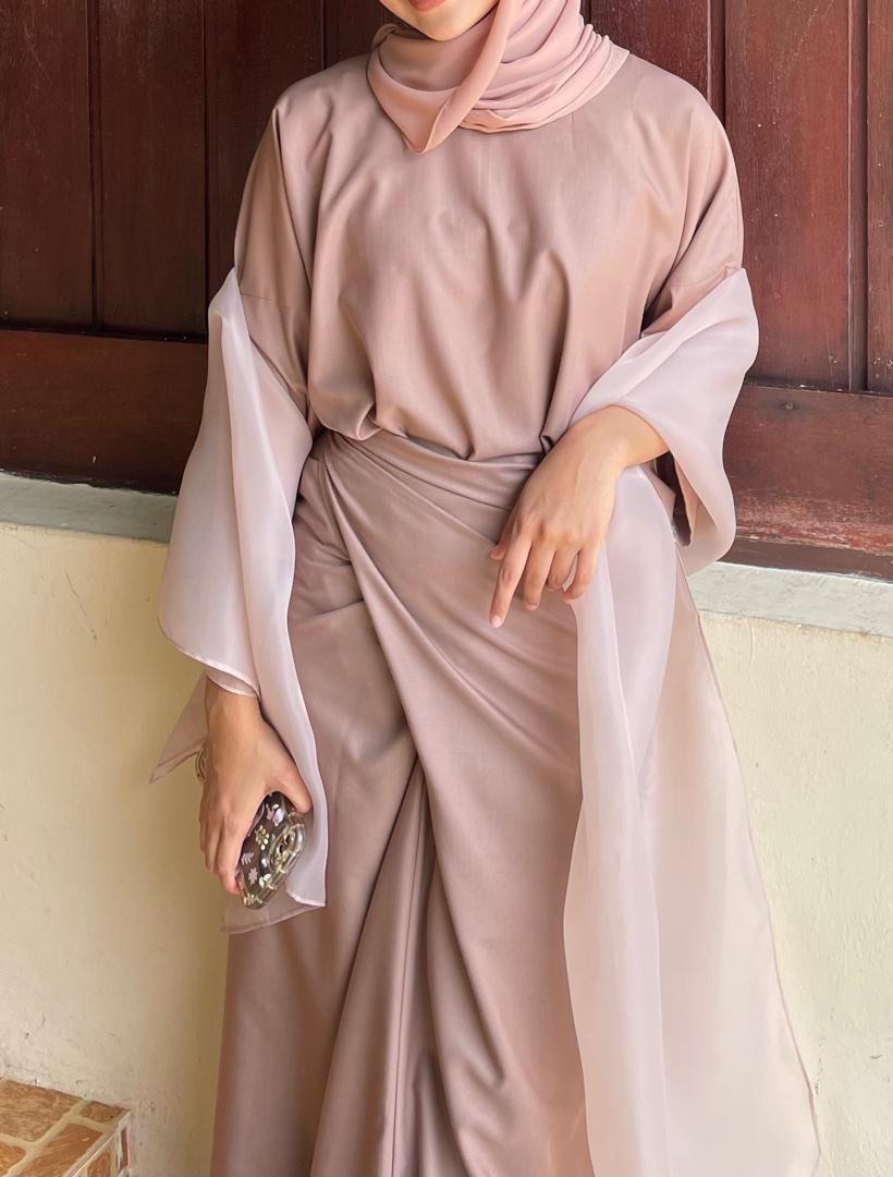 (Rent) Kurung Anggun Coco with veil - Hitam Manis, Women's Fashion ...