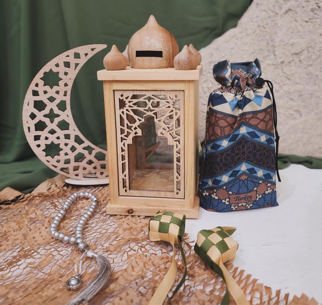 Sedekah Jar / Mosque box, Hobbies & Toys, Toys & Games on Carousell
