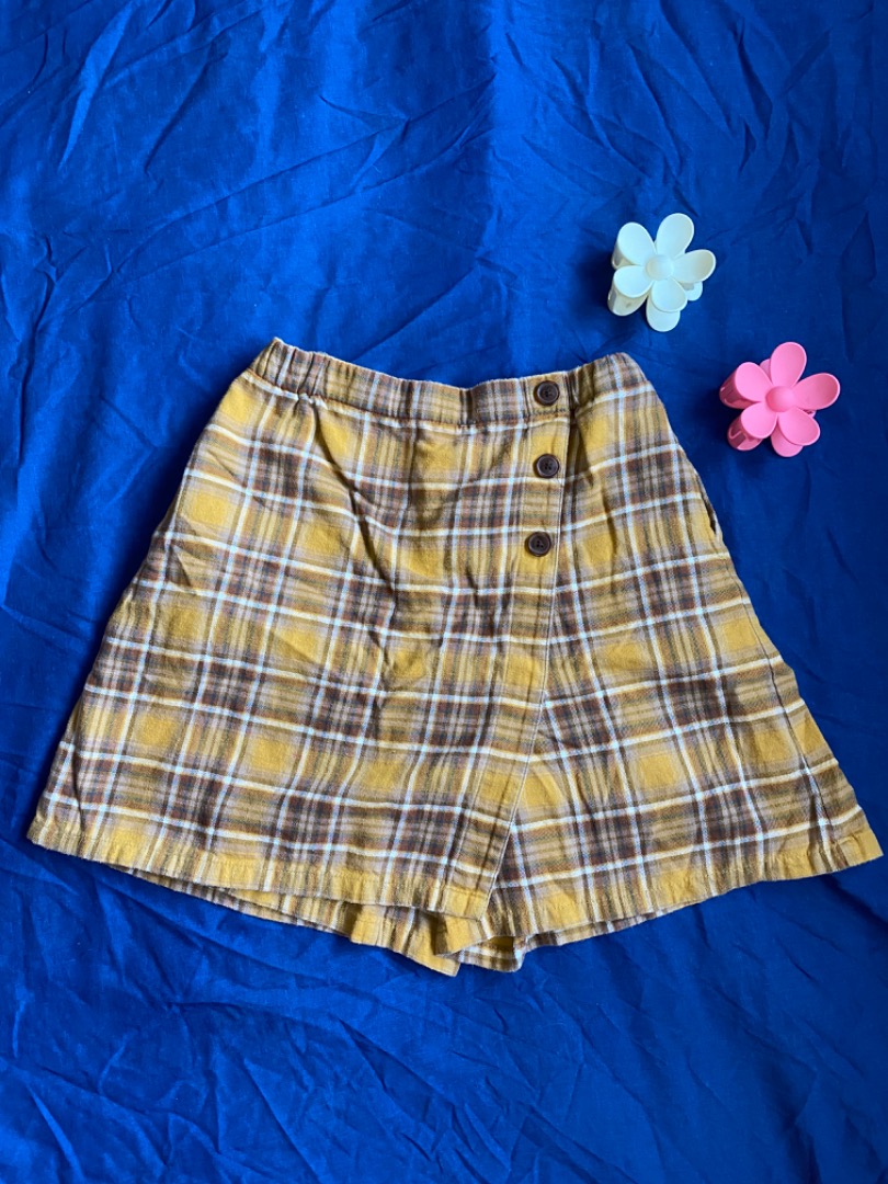 Uniqlo Palda Short, Women's Fashion, Bottoms, Skirts on Carousell
