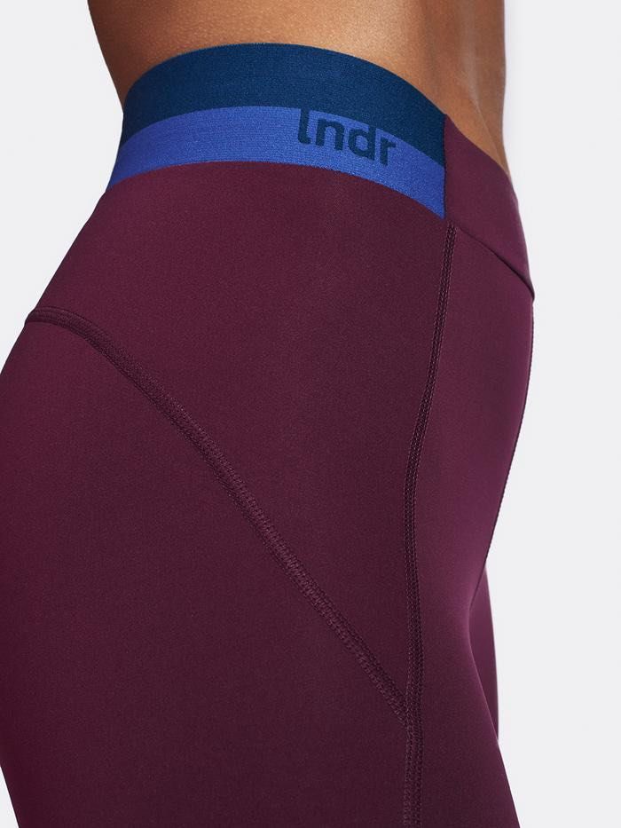 BNWOT LNDR BlackBerry spar legging in a, Women's Fashion, Activewear on ...