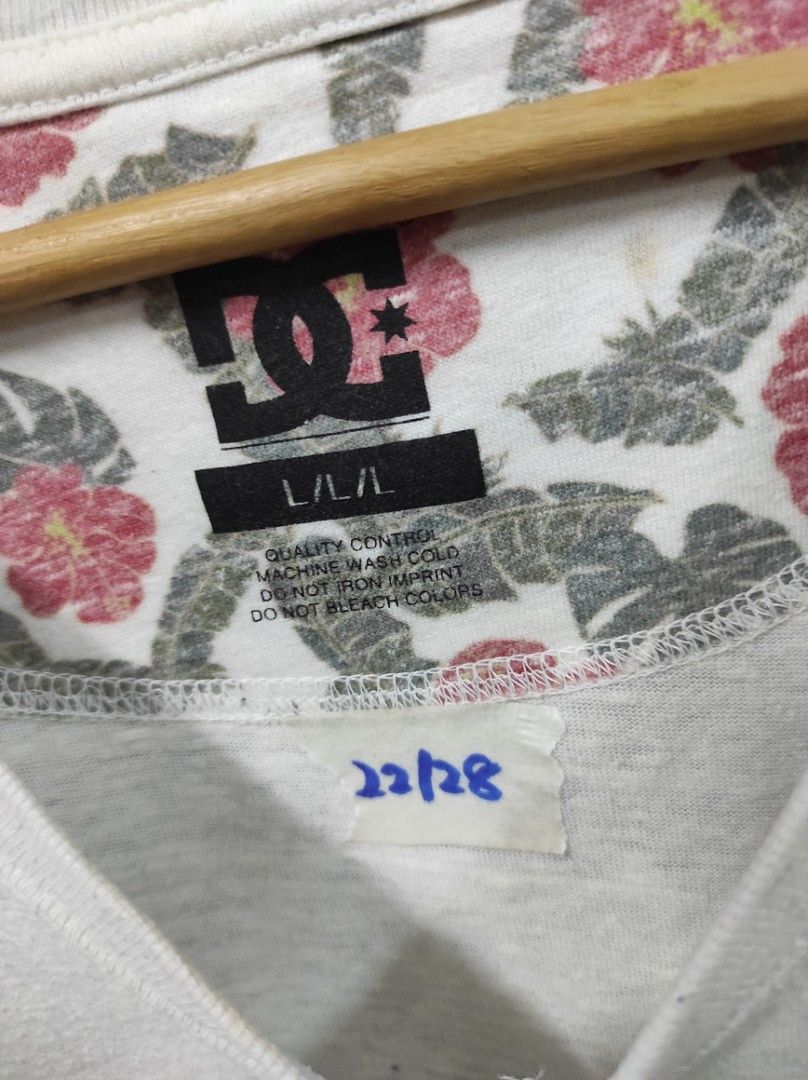 dc flower bunga raya pocket tee v neck tshirt, Luxury, Apparel on Carousell