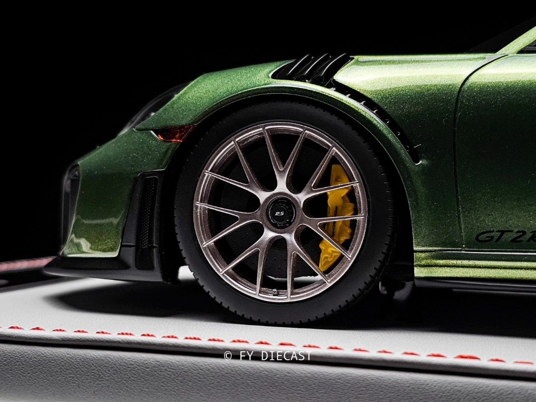 DINO MODEL 1/18 Porsche 911 GT2 RS - Metallic Green ( Not Autoart ...