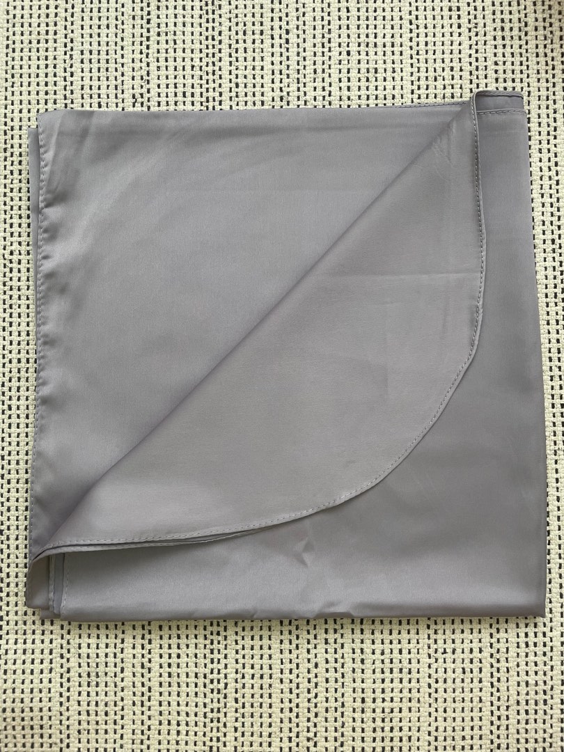 End Curve Satin Square, Women's Fashion, Muslimah Fashion, Hijabs on ...