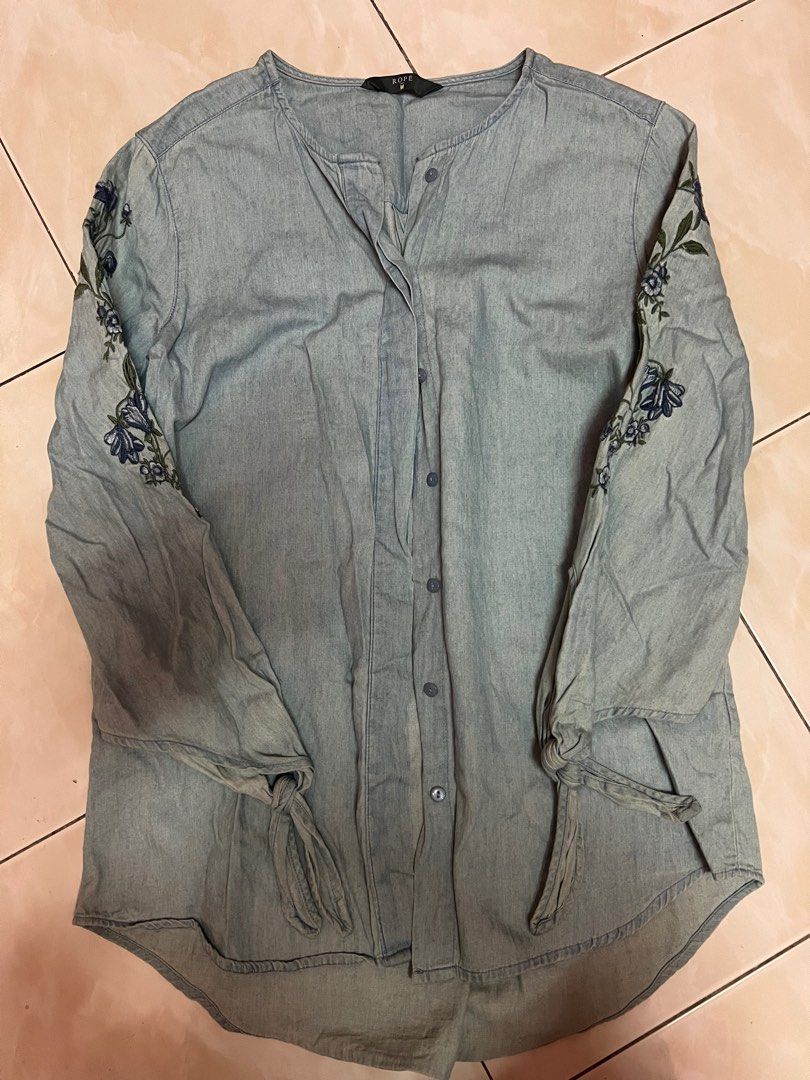 Filanto blouse, Women's Fashion, Tops, Blouses on Carousell