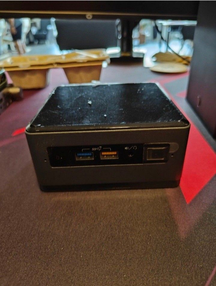 intel nuc i7 7th gen, Computers & Tech, Desktops on Carousell