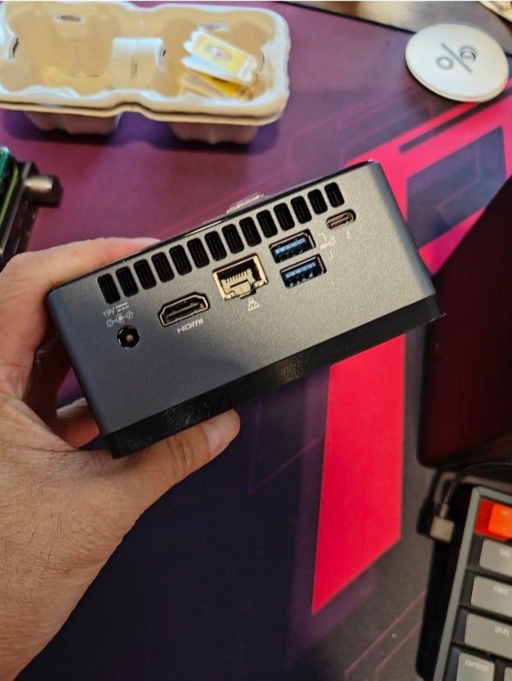 intel nuc i7 7th gen, Computers & Tech, Desktops on Carousell