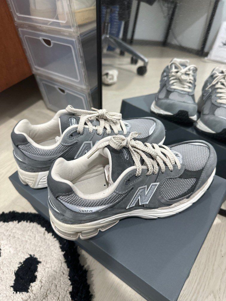 NB 2002R SHADOW GREY/ VINTAGE GREY, Men's Fashion, Footwear, Sneakers ...