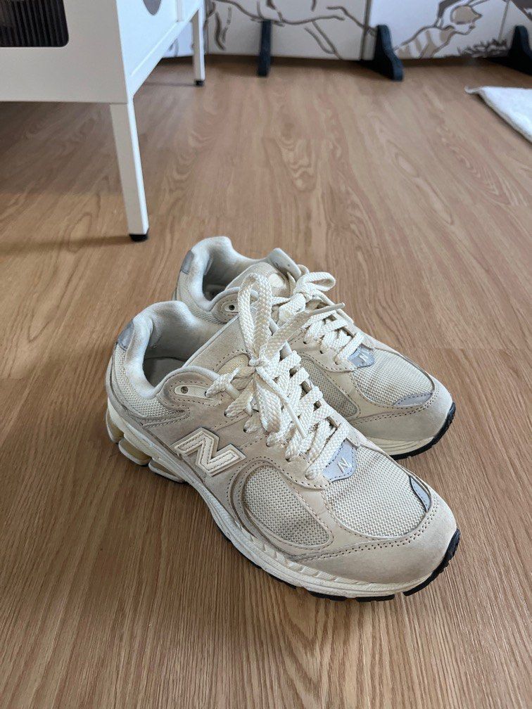 New Balance 2002R, 女裝, 鞋, 波鞋 - Carousell