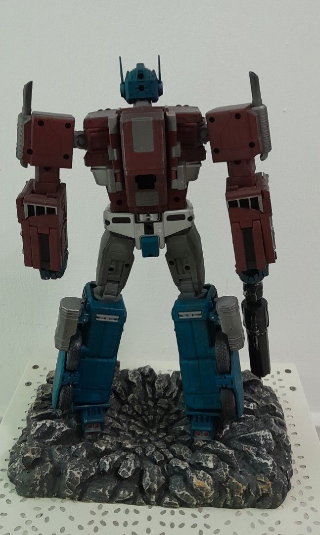 Transformer Optimus Prime battle damage Figure, Hobbies & Toys, Toys ...