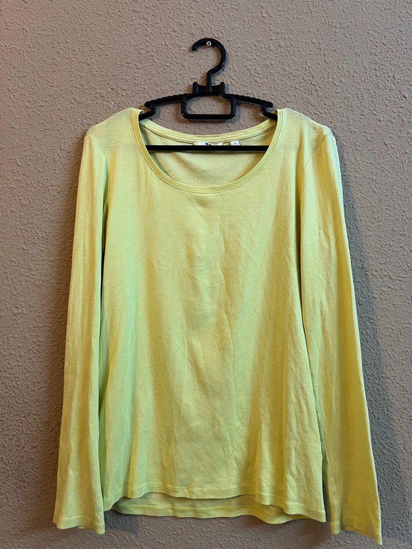 uniqlo inner, Women's Fashion, Tops, Blouses on Carousell