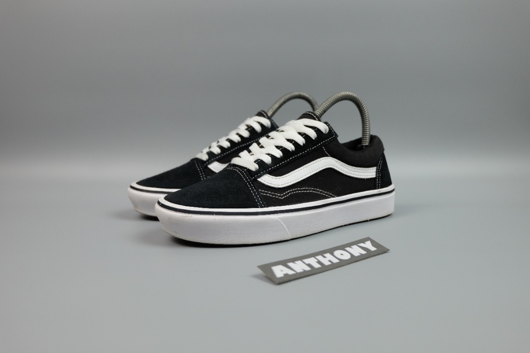 VANS OS ULTRACUSH, Women's Fashion, Footwear, Sneakers on Carousell