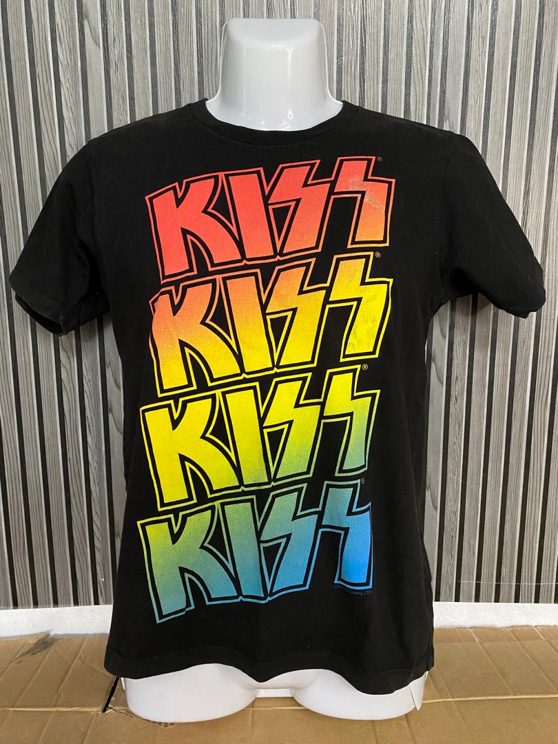 Y2K KISS, Men's Fashion, Tops & Sets, Tshirts & Polo Shirts on Carousell