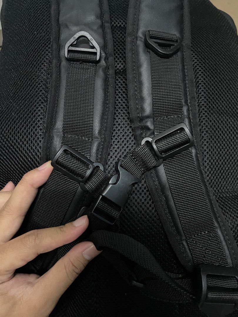 (27-30L) VISION STREETWEAR ESSENTIAL DAILY BACKPACK BLACK, Women's ...