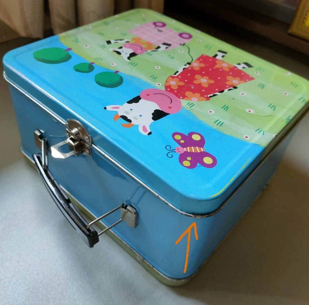 Adorae Moo Cow Tin Lunch Box with Handle and Clasp, Furniture & Home ...