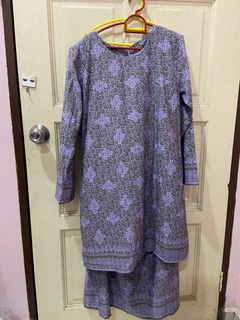 baju kurung, bunga corak-corak, Women's Fashion, Dresses & Sets ...