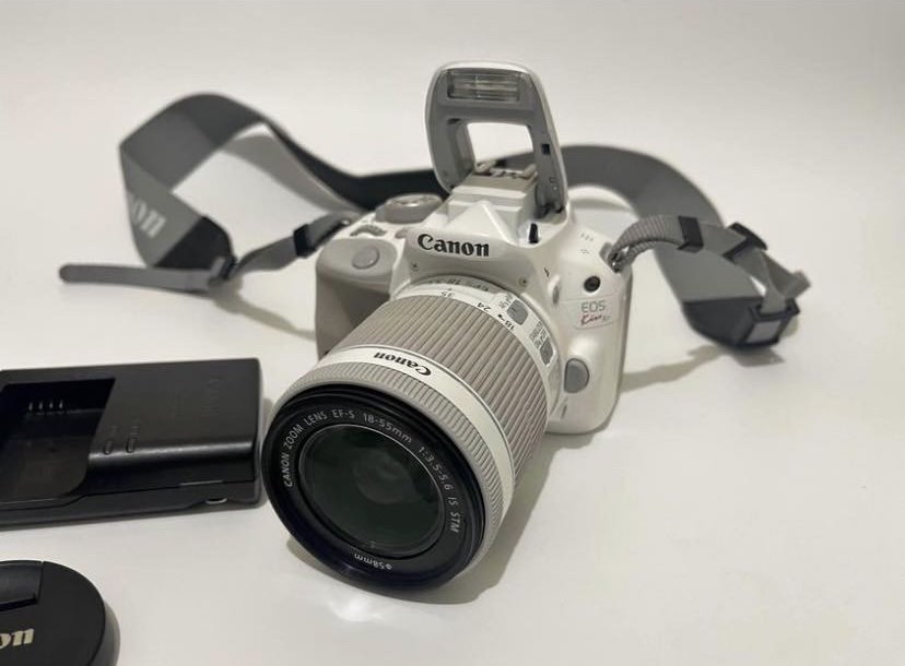 Canon Eos 100D (Rare White), Photography, Cameras on Carousell